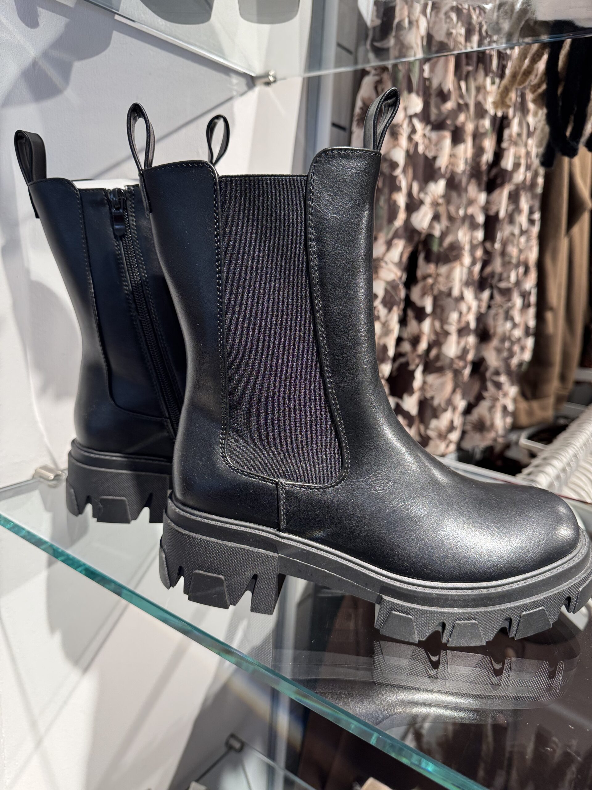 Laarsjes zwart - Divaz XL