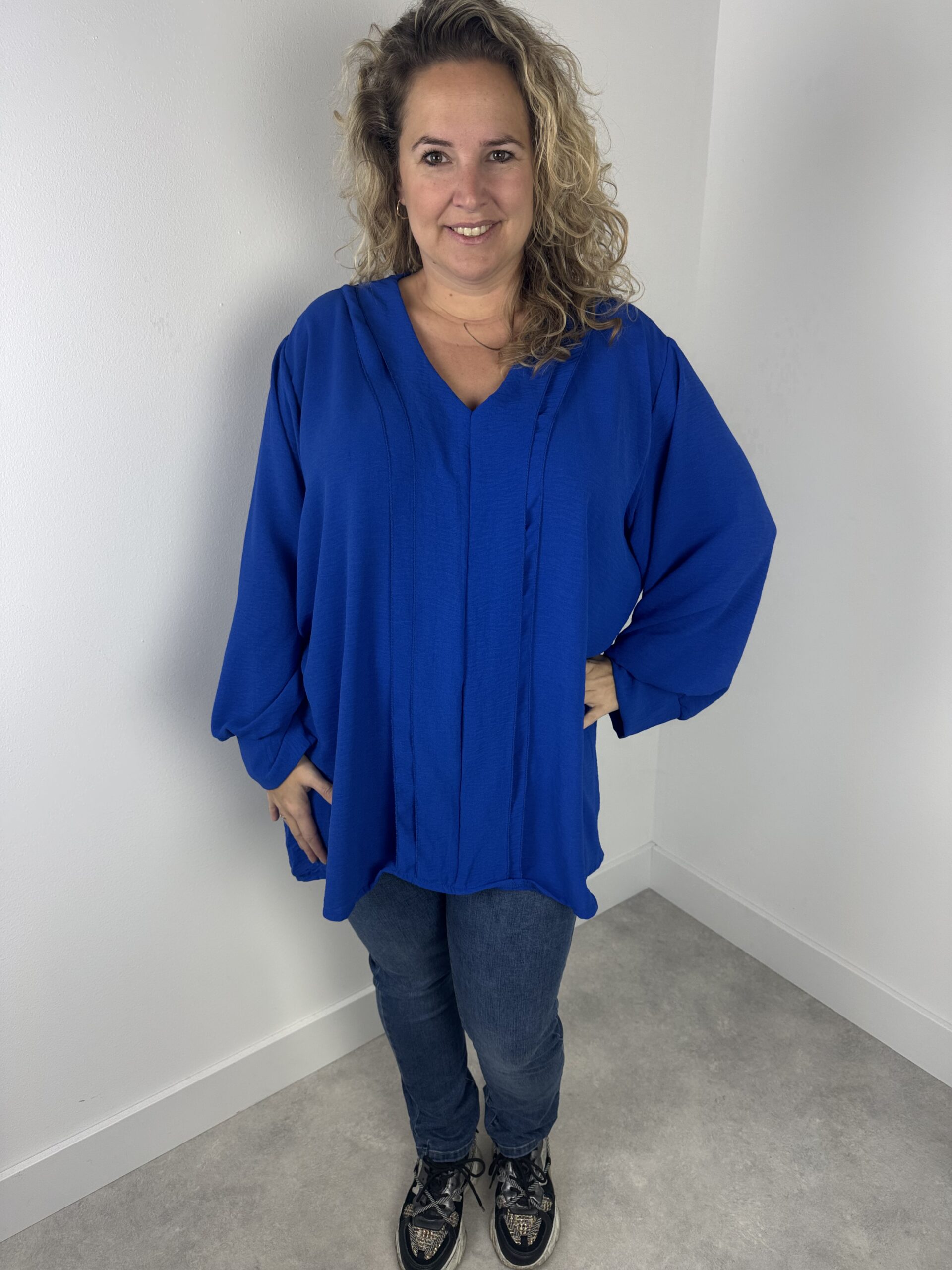 Top Lorena kobalt nr. 823 - Divaz XL